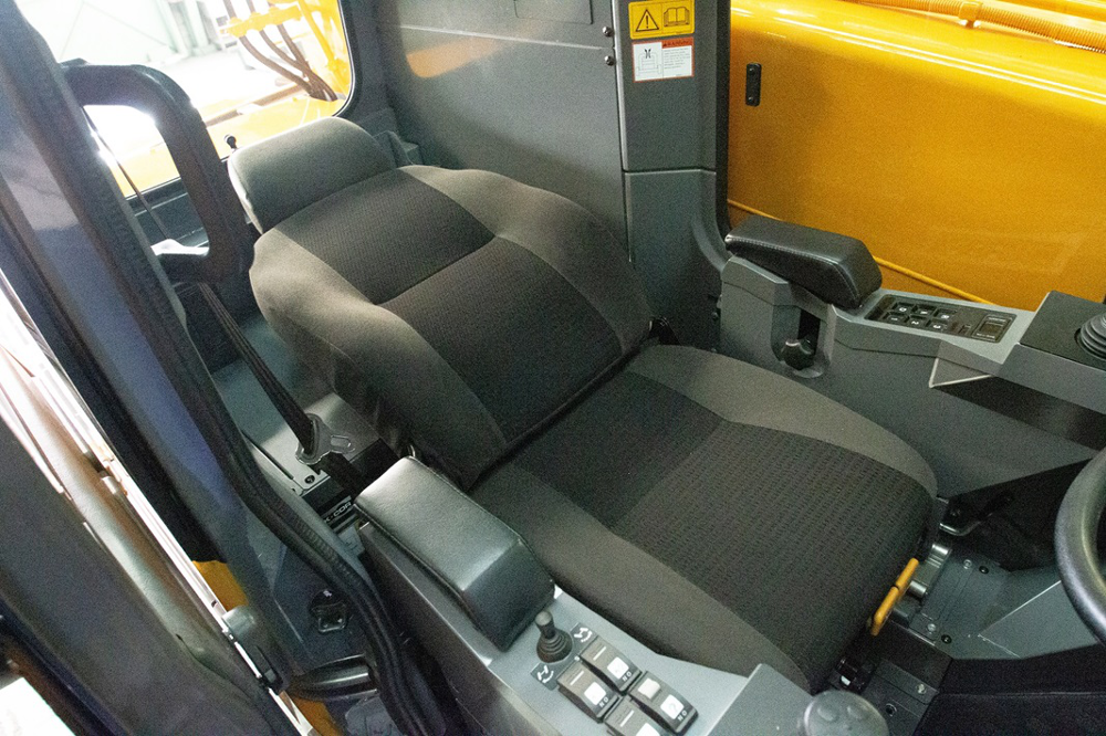 Rivertek Services LTD - NEW KATO CR-130Rv – 13 Ton City Crane